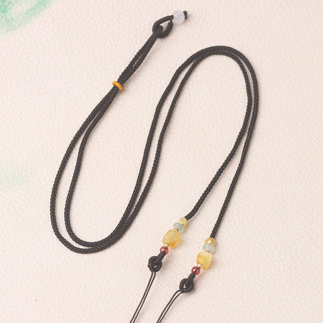 Symptom crossing the beads, the beeswax of the beeswax clavicle chain ...