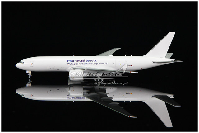 JCWINGS XX40031/A Lufthansa Cargo B777-200LRF D-ALFJ 1:400