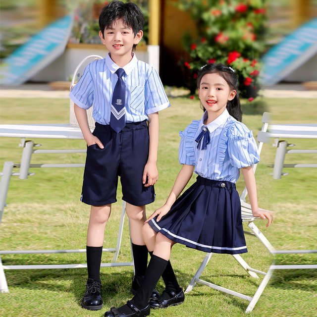 Primary school students' summer class uniforms British college style ...