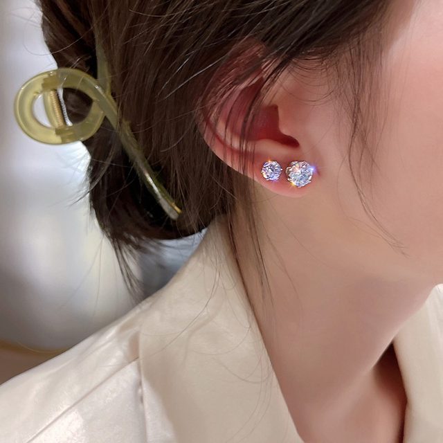 S925 sterling silver earrings for women, zircon super flash earrings for women, niche high-end ...