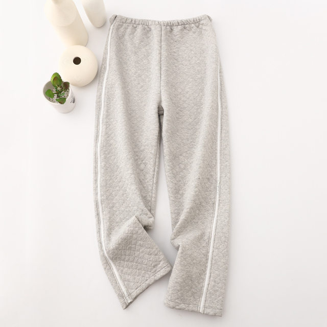 Spring and autumn sports trousers, fully zippered and easy to take off ...