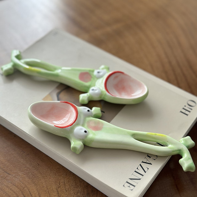 Ugly spoon frog spoon creative sand sculpture funny gift ceramic hand ...