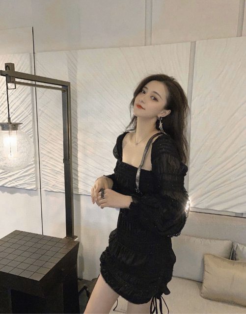 Braz high -definition black square collar bubble sleeve tight wrinkle ...