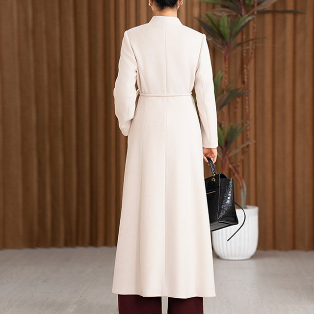 Shou Shang Ge Shi 2025 Winter New Style Elegant Dignified and ...