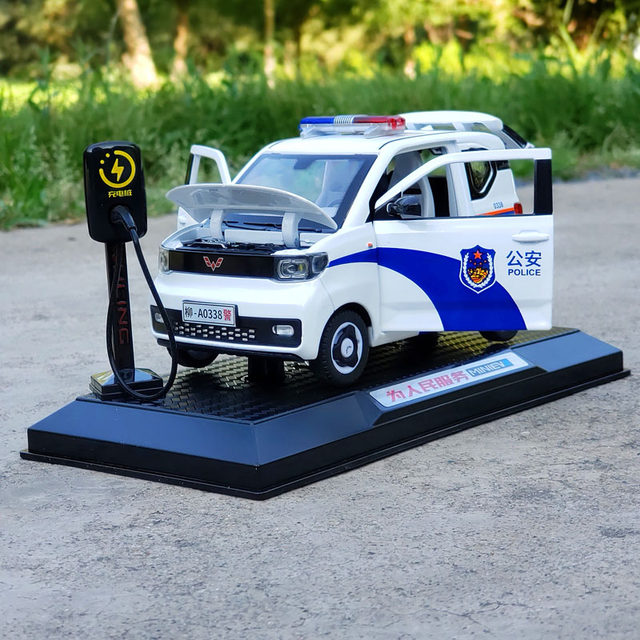 1:24 Wuling Hongguang mini alloy car model boy and children sound and ...