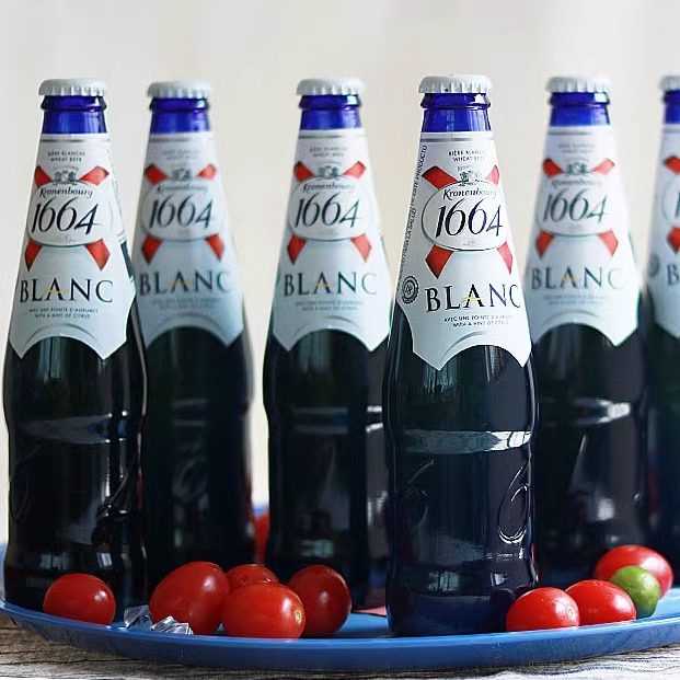 The whole box of Cranburg Triumph 1664 White Beer 330ml24 bottles 250ml ...