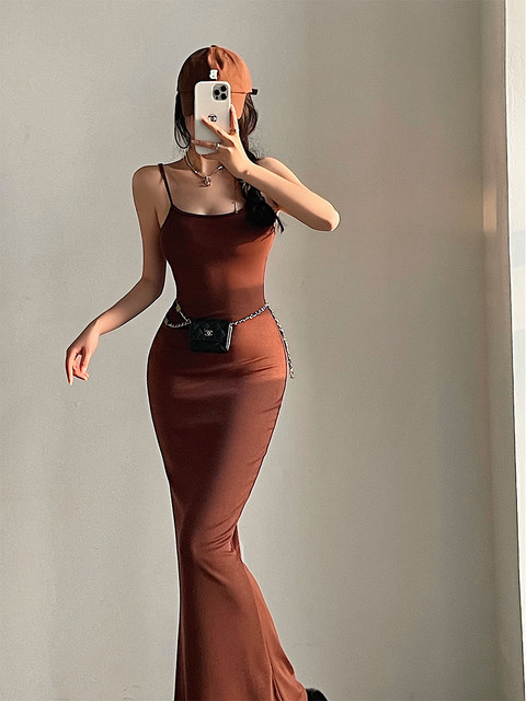 YoungGirlDay Pure sexy sexy slim buttocks fishtail suspender dress base ...