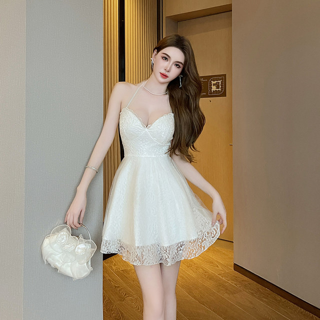 Muse nightclub work clothes, temperament KTV slimming lace halterneck ...