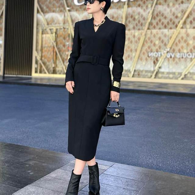24 years of autumn and winter V -neck black waist dress, temperament ...