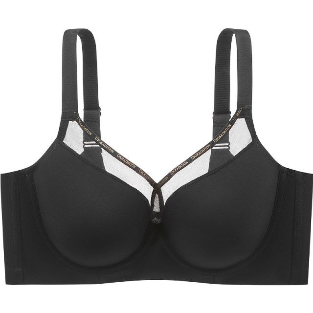 Dovani's big breasts look big underwear gathered to prevent sagging ...