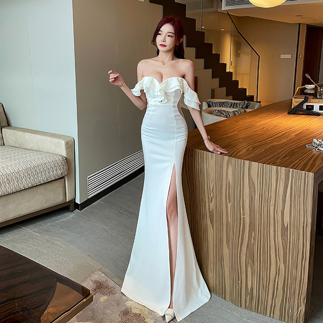Sexy one-shoulder dress with flounces, elegant lady, slit fishtail long ...
