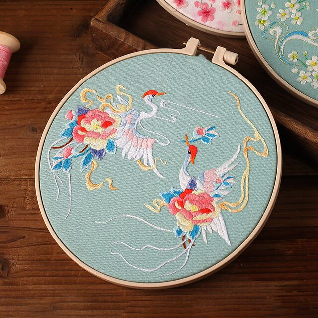 Embroidery DIY handmade self -embroidered material Bag embroidery group ...