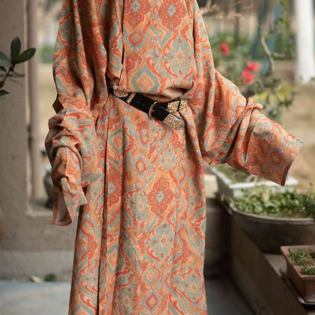 Green Ling Valley Orange and Red Printed Robe Retro Zen Round Collar Robe