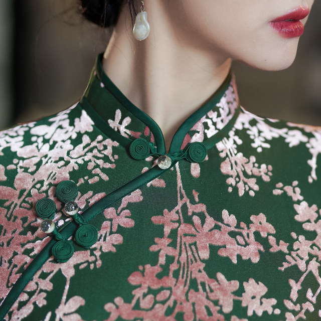 Old Shanghai cheongsam, high-end temperament, young spring and autumn ...