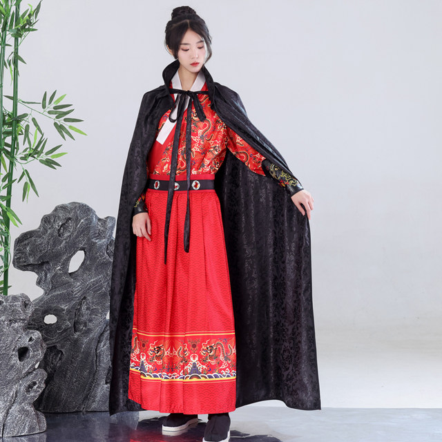 Ming system Hanfu Flying Fish Fish Fish Fish Jincuang Spring Knife ...