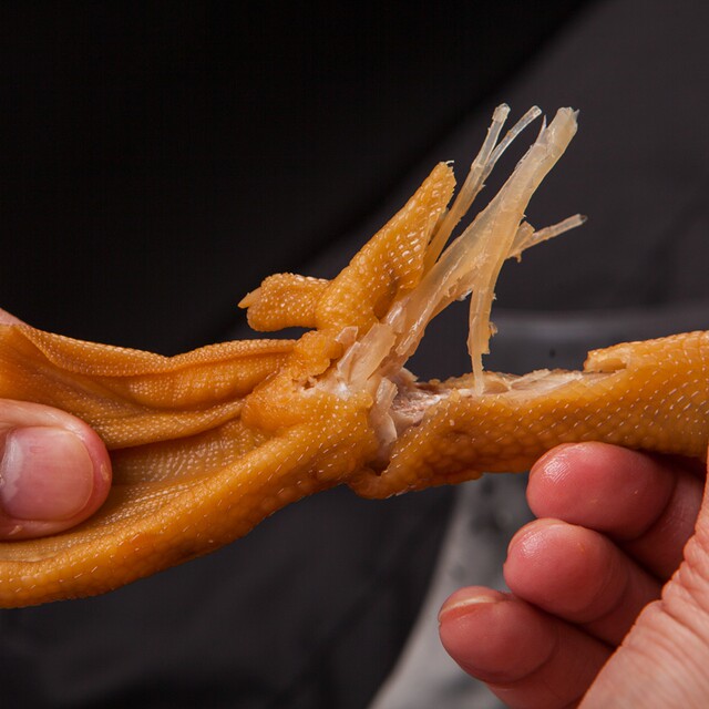 Pingge soaked duck feet, braised snacks, Longyan soaked duck feet ...