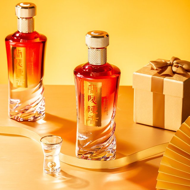 Lanling 52% Chenxiang gift box 1*2 500ml strong aroma liquor pure grain flagship store
