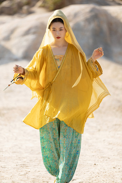 Desert Traveler CUI Freehand Chinese Style-Tiansi suspender cross ...