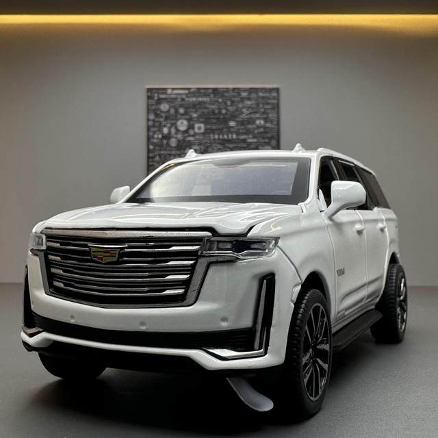 Trendy alloy car model 1:32 Escalade simulation collection ornaments ...