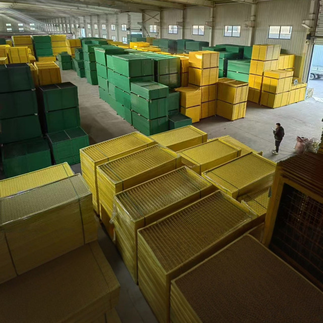 Factory workshop warehouse isolation net barbed wire fence movable ...