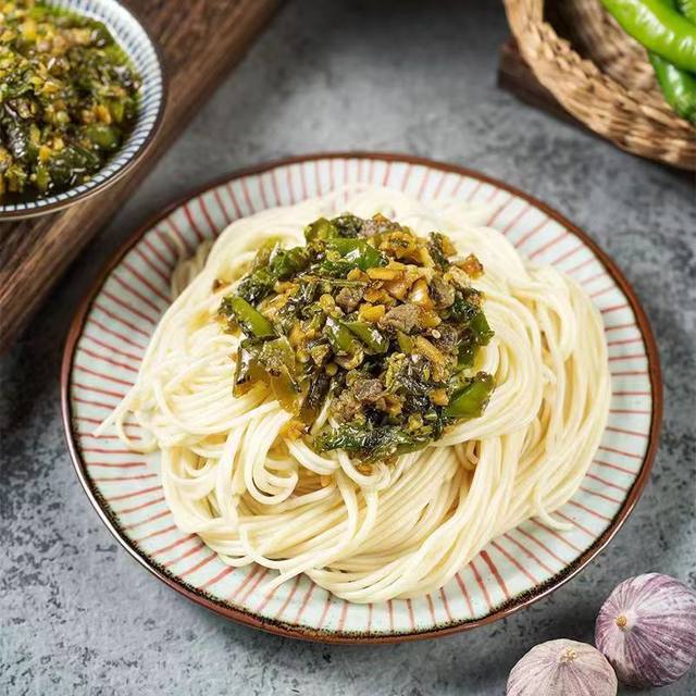 Hunan specialty roasted chili sauce, farm-made chili sauce, chopped ...