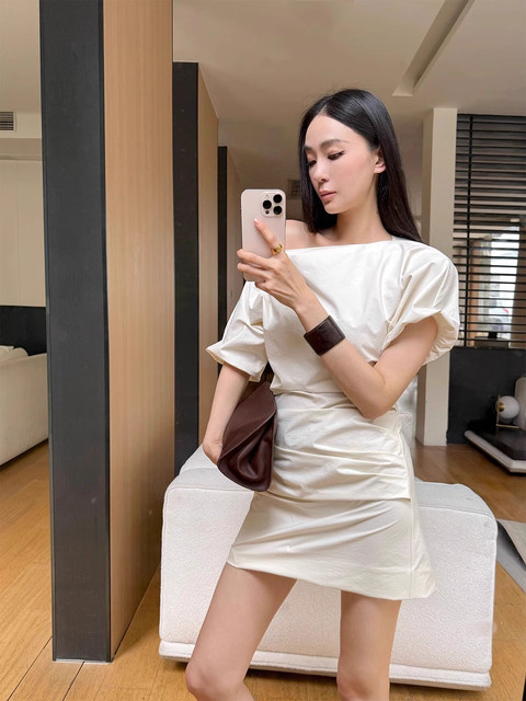 Zhou Miao ZHOUMIAO Art Exhibition Muse Skirt On White Off-shoulder Two ...
