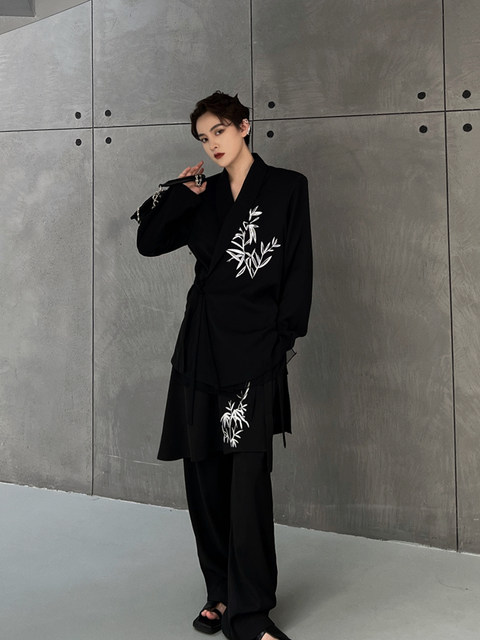 DANA dark new Chinese style V-neck strap suit drape embroidered ...