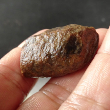 Qianrui natural red corundum raw stone ruby hand-held pieces, raw ore ...