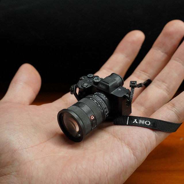 1/4 mini simulation camera model M4 mini SLR ornament doll house with ...