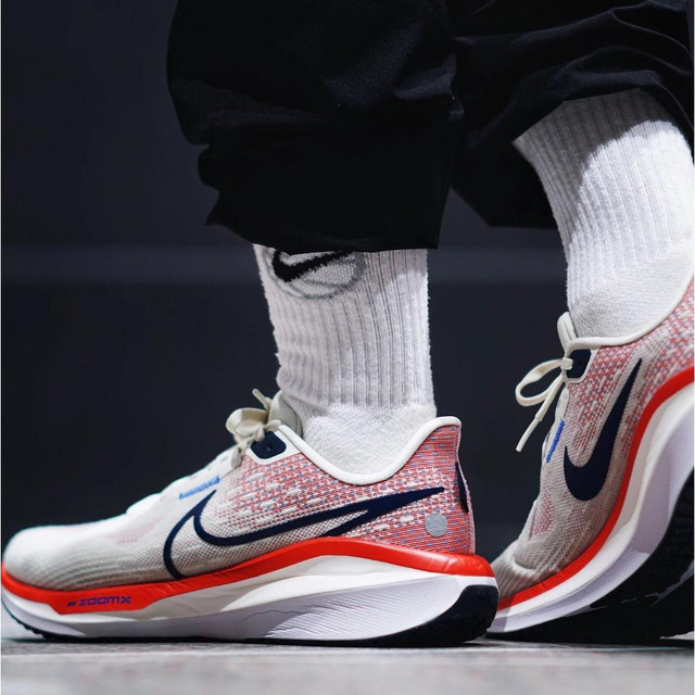 Nike Training Shoes Nike Air Zoom Vomero 17 Professional Marathon ...