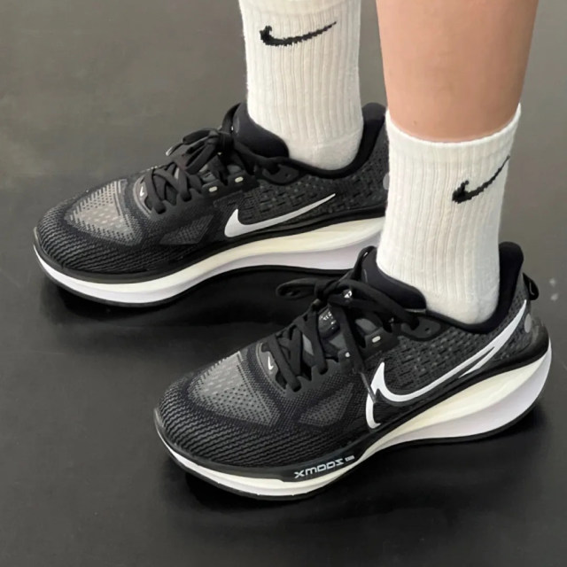 Nike Training Shoes Nike Air Zoom Vomero 17 Professional Marathon ...