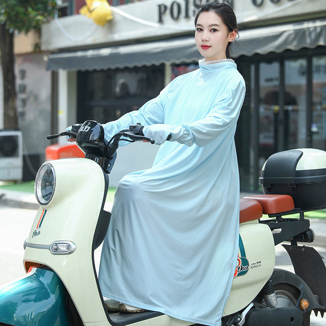 Cycling sun protection clothes for women wearing both summer UV anti ...
