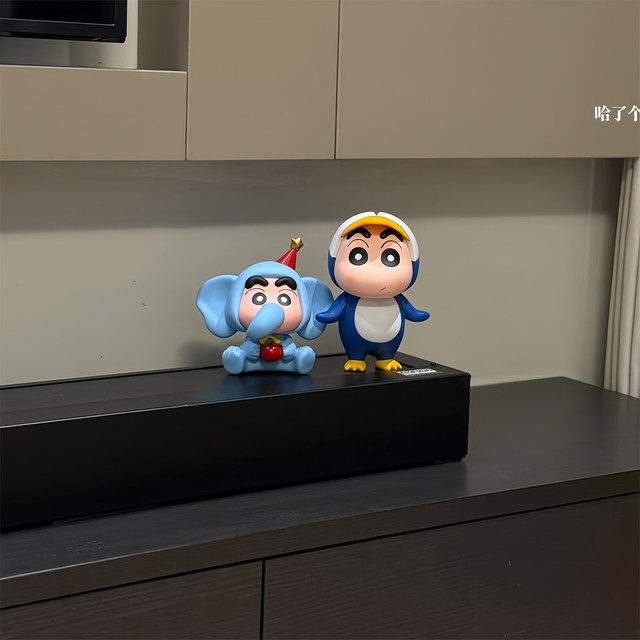 Crayon Shin-chan series figures, Penguin Shin-chan dolls, girly heart ...