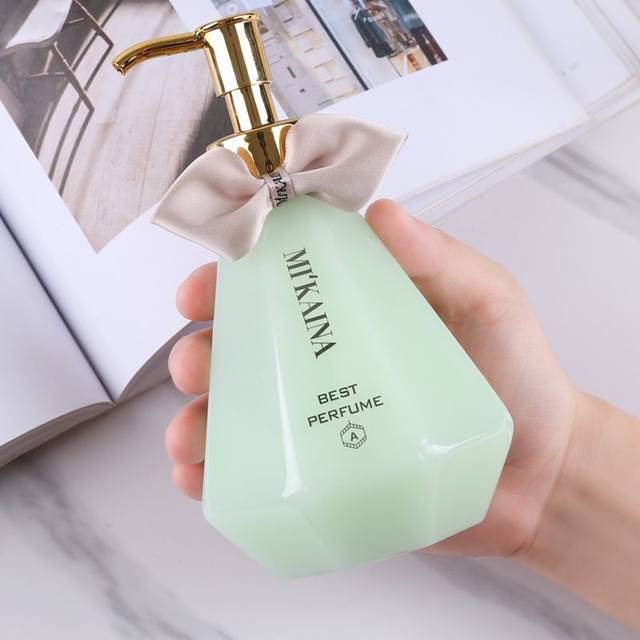 Micana's body milk, moisturizing and moisturizing autumn and winter ...