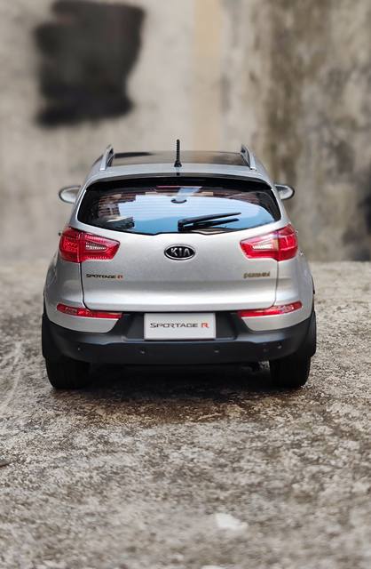 1 18 Original Dongfeng Yueda Kia Zhi sports car model SUV KIA Old Smart ...