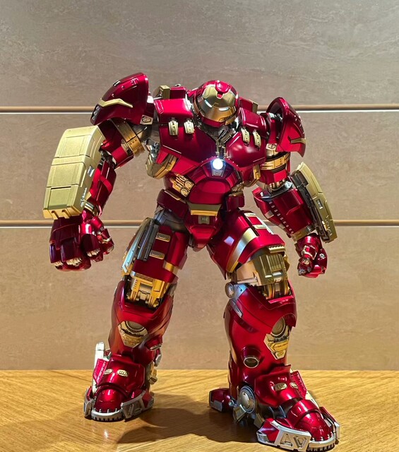 Special offer! Marvel Avengers Iron Man figure ornament gift