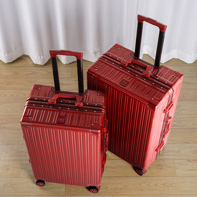 Red suitcase Wedding Married Box Female Bride Wedding Wedding with a 24 ...
