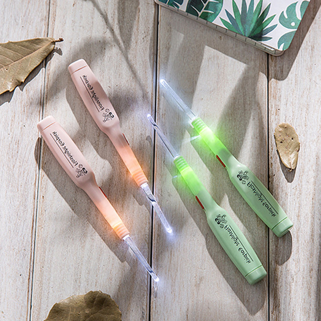 Luminous ear scoop, ear scoop, ear pick with light, children's buckle ...