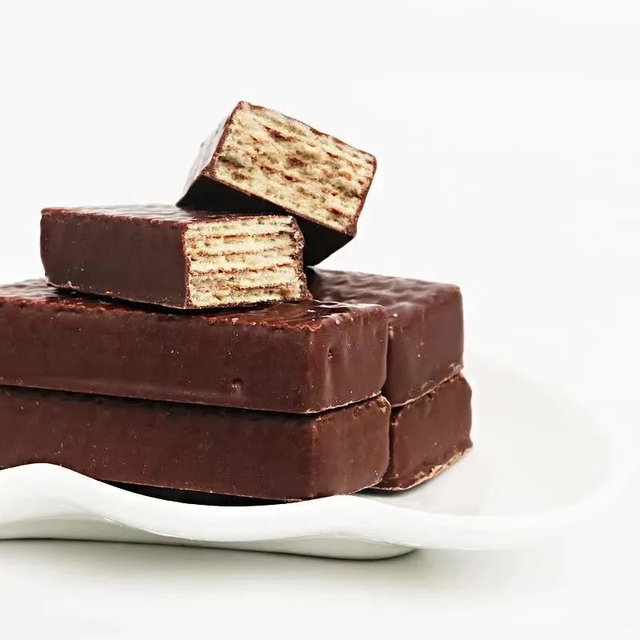 Nestlé Chocolate Milk Wafer Cookies Crunchy Shark 12.5g*25/40 snacks