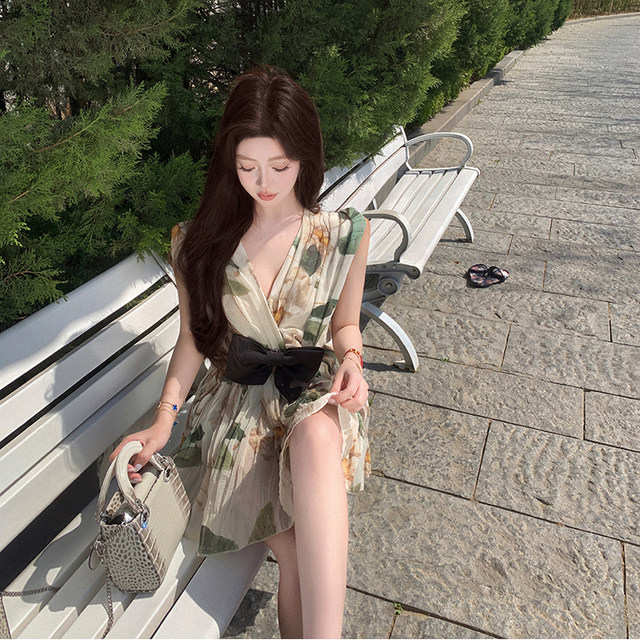 Zhang Linchao LIN BOUTIQUE Love Begonia Flower Mist Girl Cross V-neck Lantern Sleeve Top Set