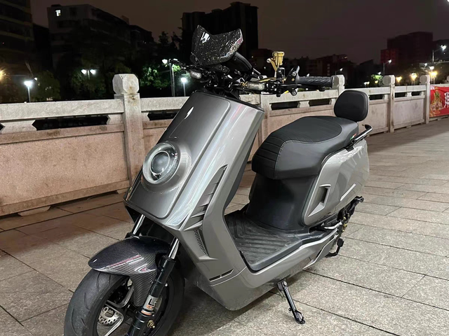 Mavericks electric car wide-body mecha painted car shell customized ...