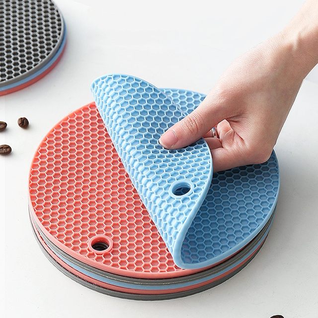 Insulation mat silicone anti-scalding table mat Nordic heat-resistant ...