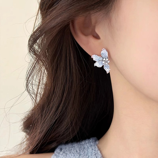 Blue diamond gradient flower earrings female foreign qi without ear ...