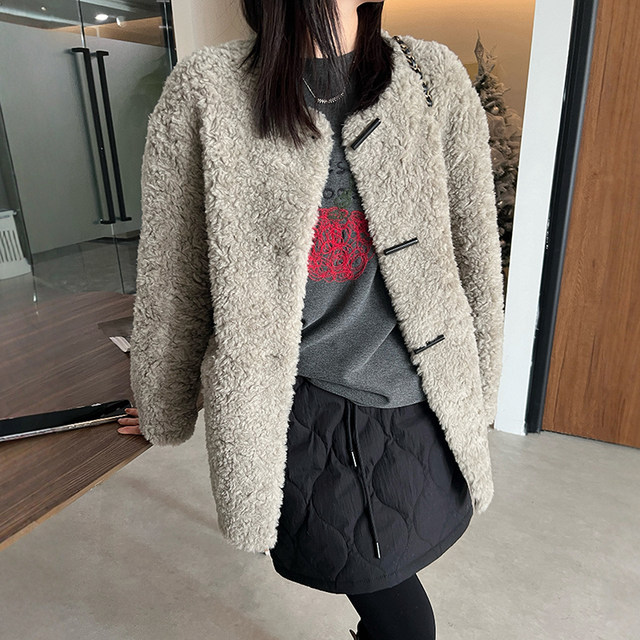 Horn button lamb fur all-in-one coat for women European station winter ...