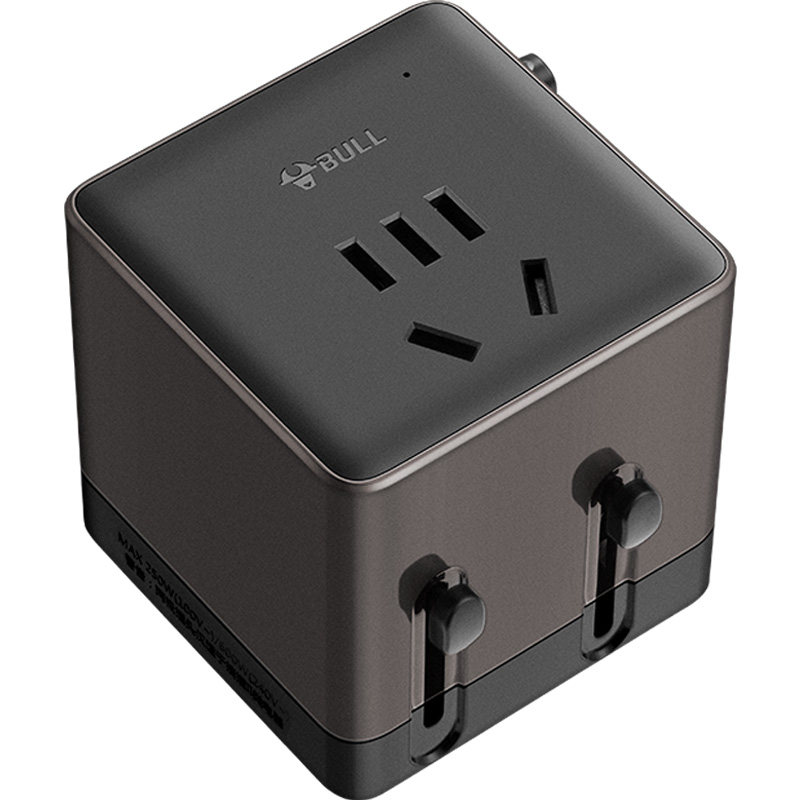 Bull Universal Travel Plug Adapter - Monen maan matkasovitin L08
