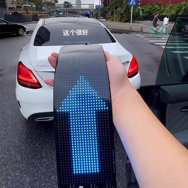 'Moving car sticker' LED display car flexible screen car rear window ...