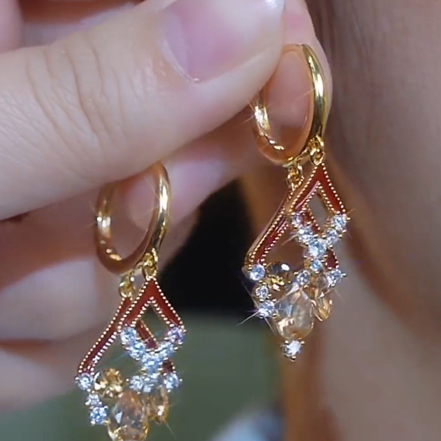 Autumn and winter light luxury coffee color Crystal diamond -shaped ...