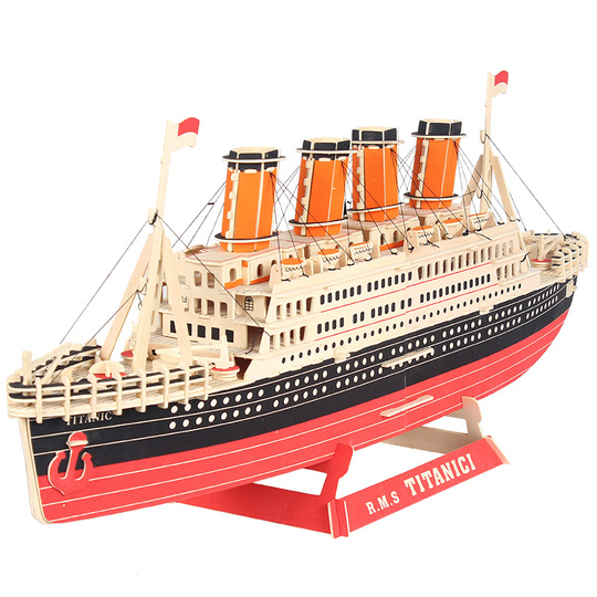 Lasersko izrezan 3D leseni model - Letalonosilka in Piratska ladja