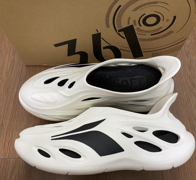 361 Degrees Whales Spring and Summer Versatile White Casual Sports ...