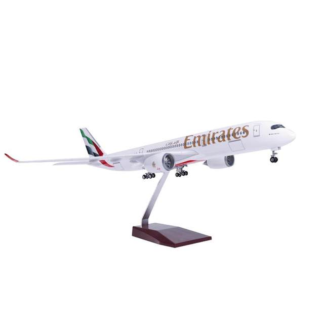 Emirates Airbus A350 Simulation Passenger Aircraft Model Swing Emirates ...